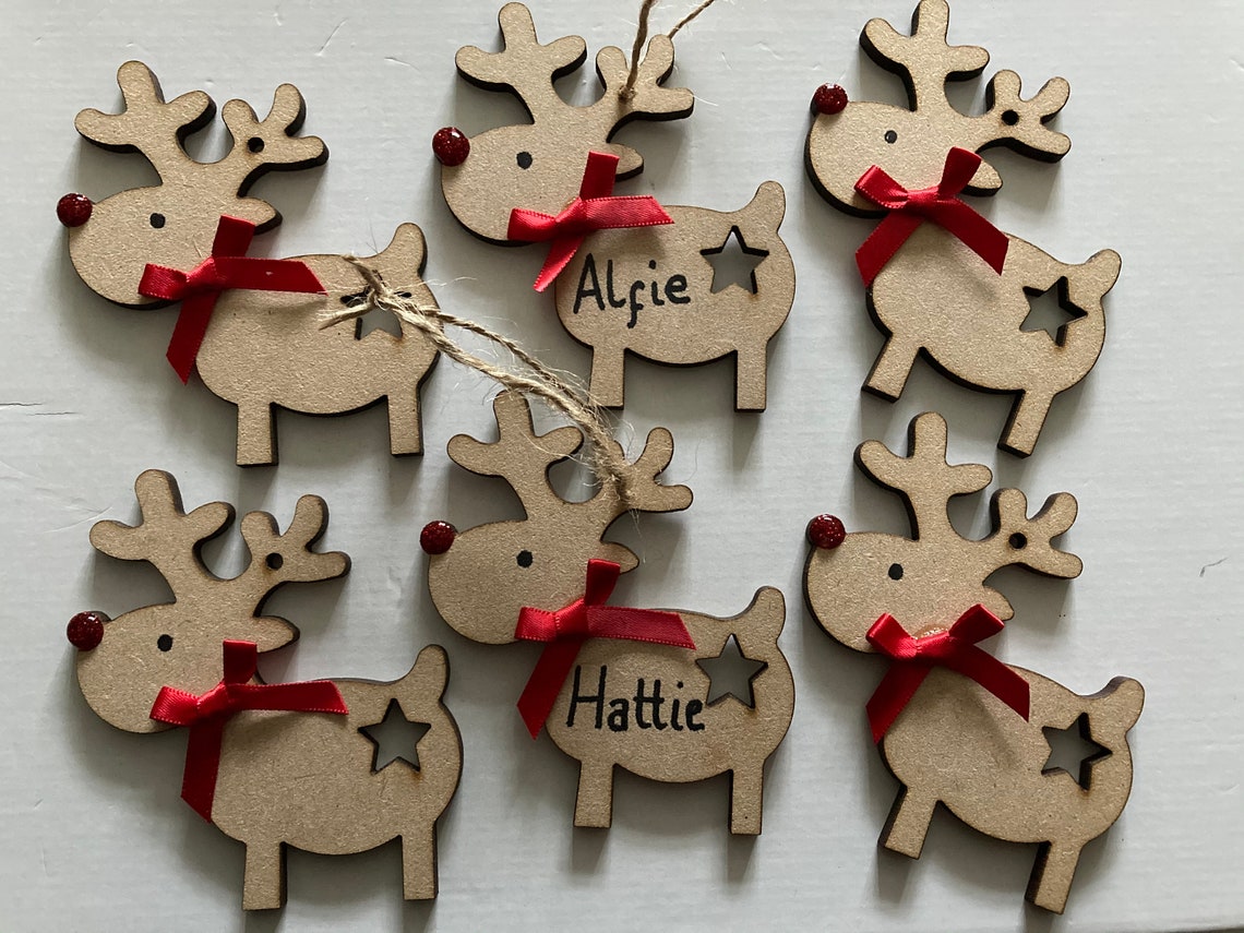 Personalised Wooden Reindeer Christmas Tree Bauble Decoration Gift Tag ...