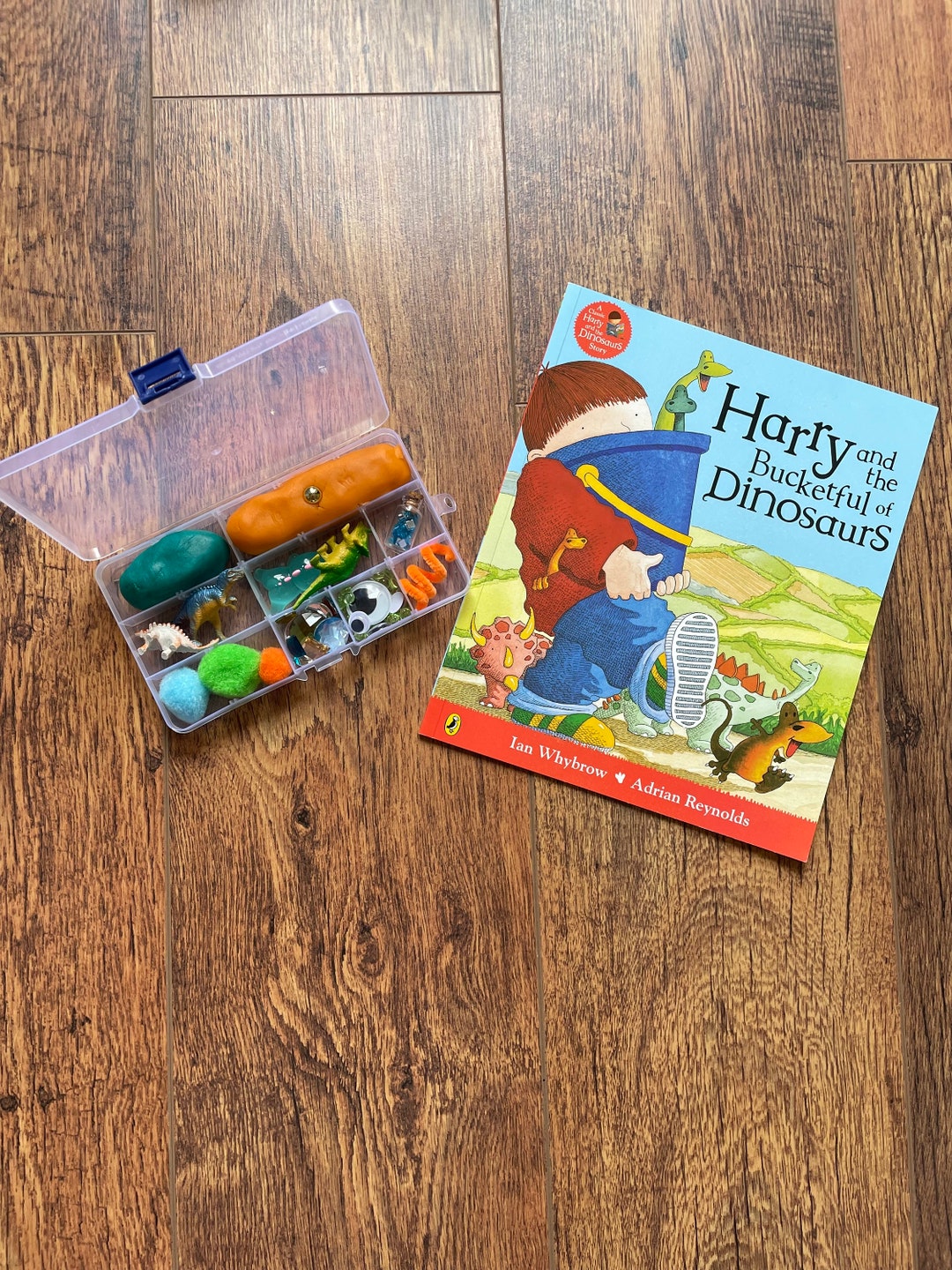 Playdough & Story Book Sensory Kit Harry and His Bucketful of Dinosaurs ...