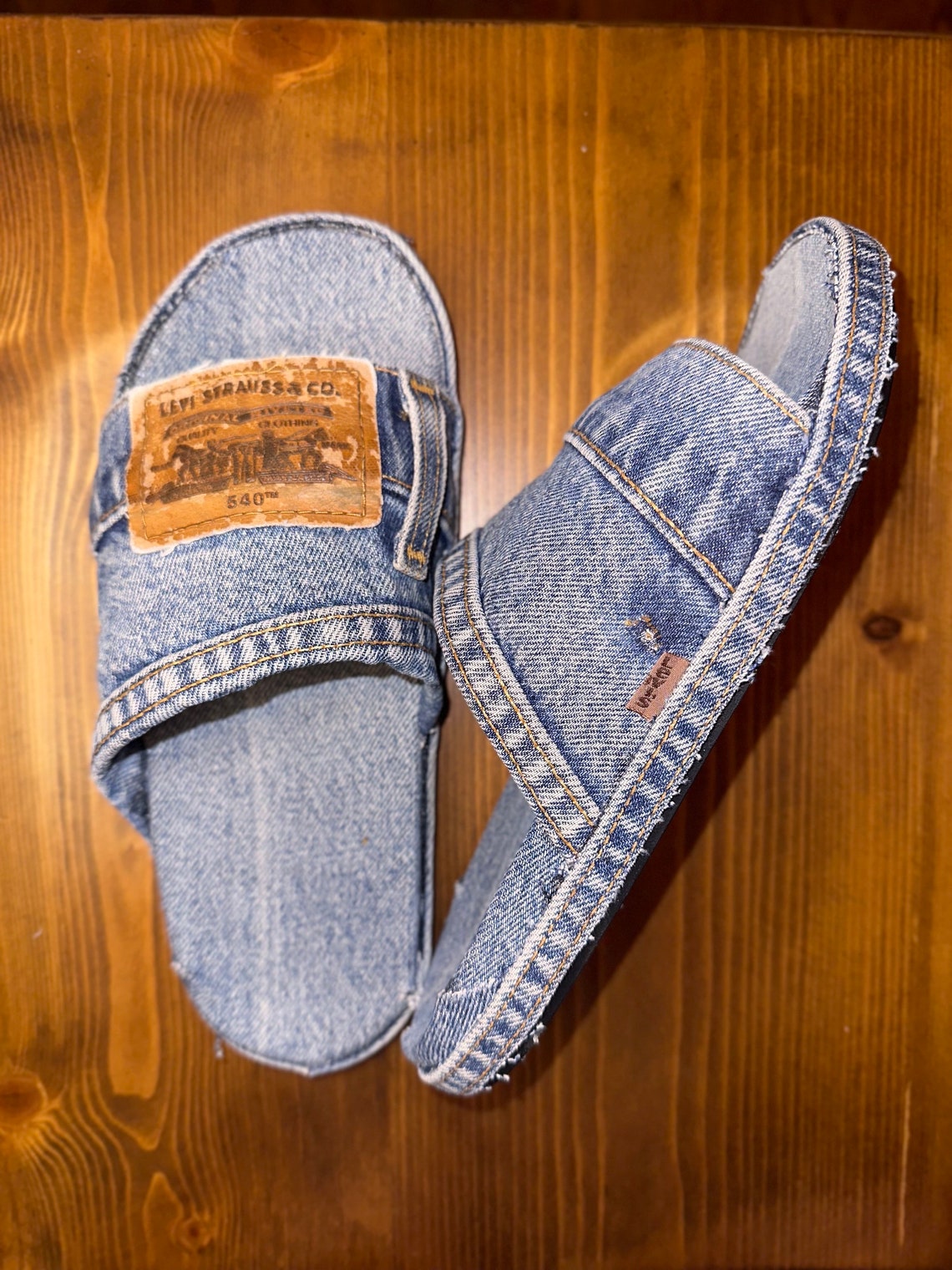 LEVI SLIDES - Etsy