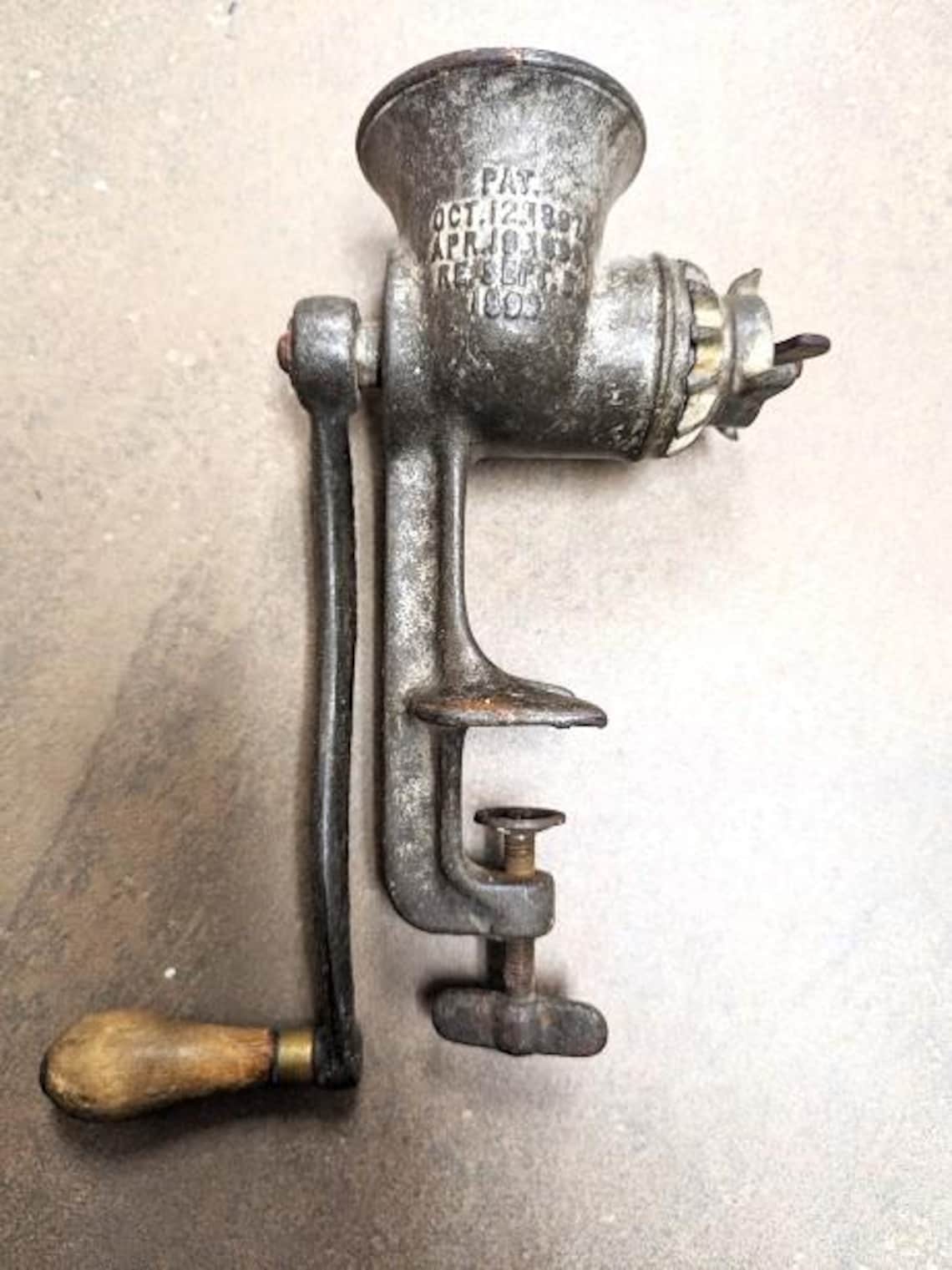 Universal No 2 Cast Iron Food Chopper Meat Grinder L.F.&C. New Britain ...