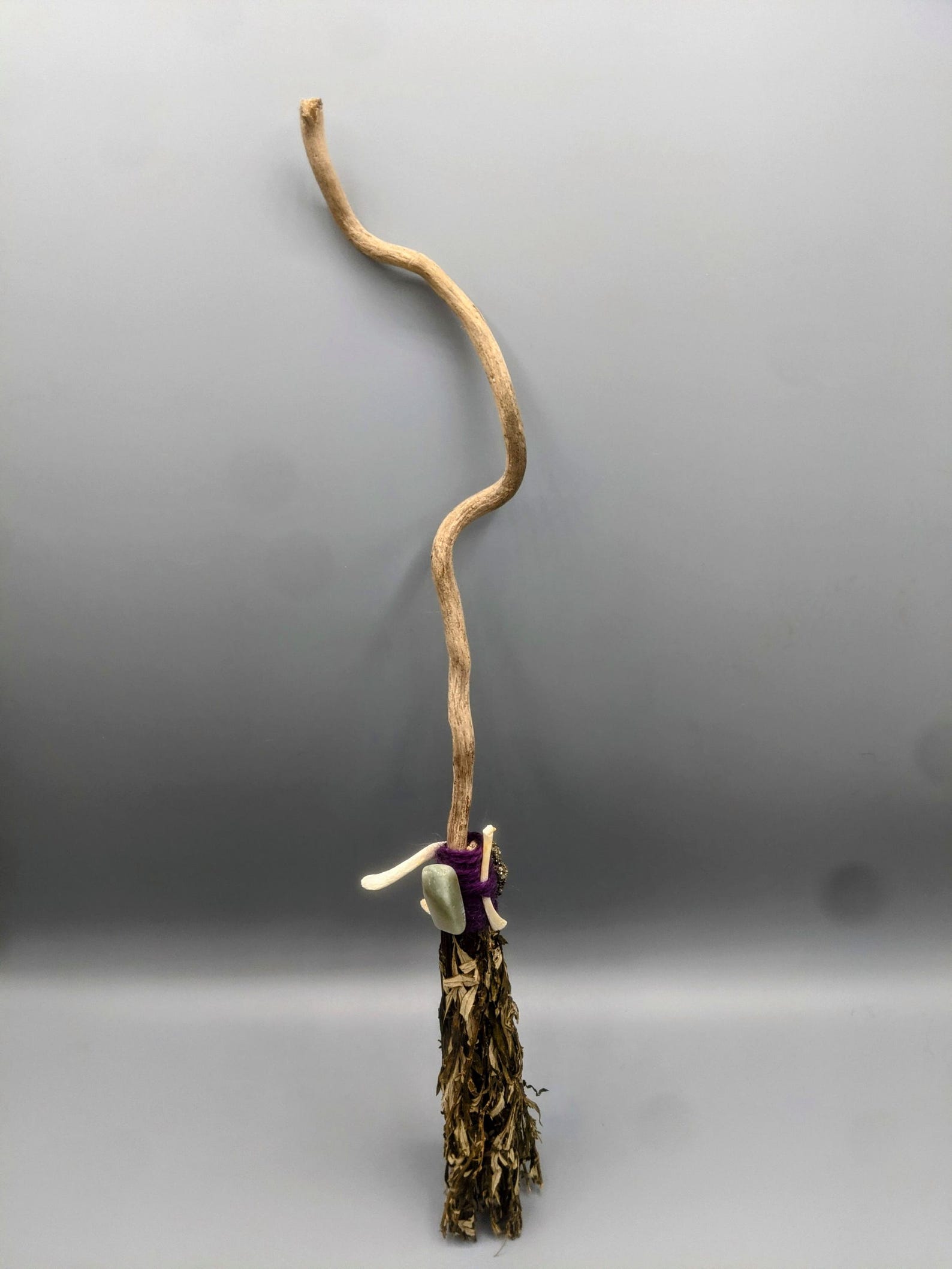 MUGWORT WITCH BROOM, Driftwood Root Handle,mugwort, Pyrite, Green Adventurine, Bones. Besom - Etsy