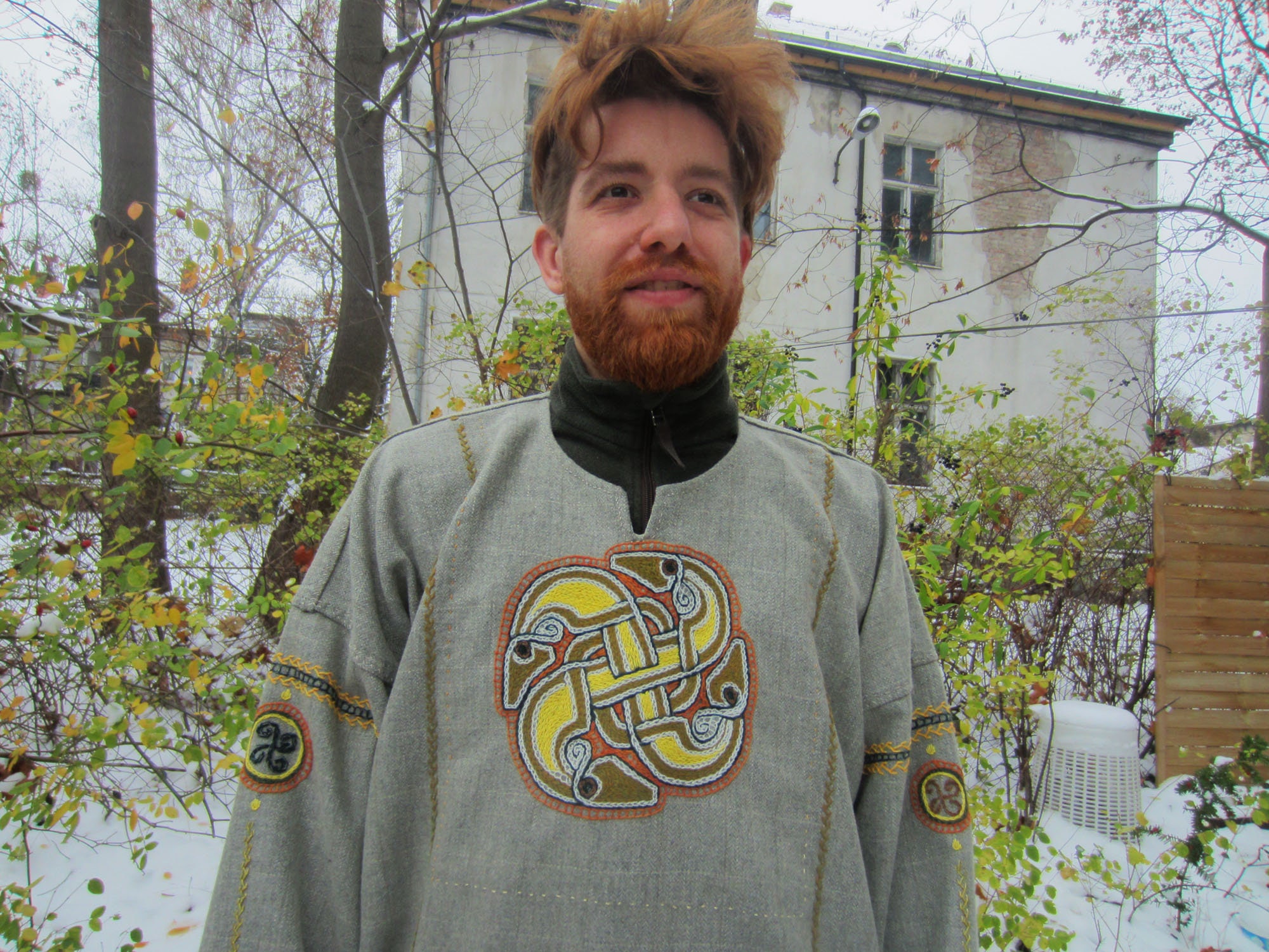 The Beautiful Woollen Tunic, 4 Horses of God Frey, Historical Pattern ...