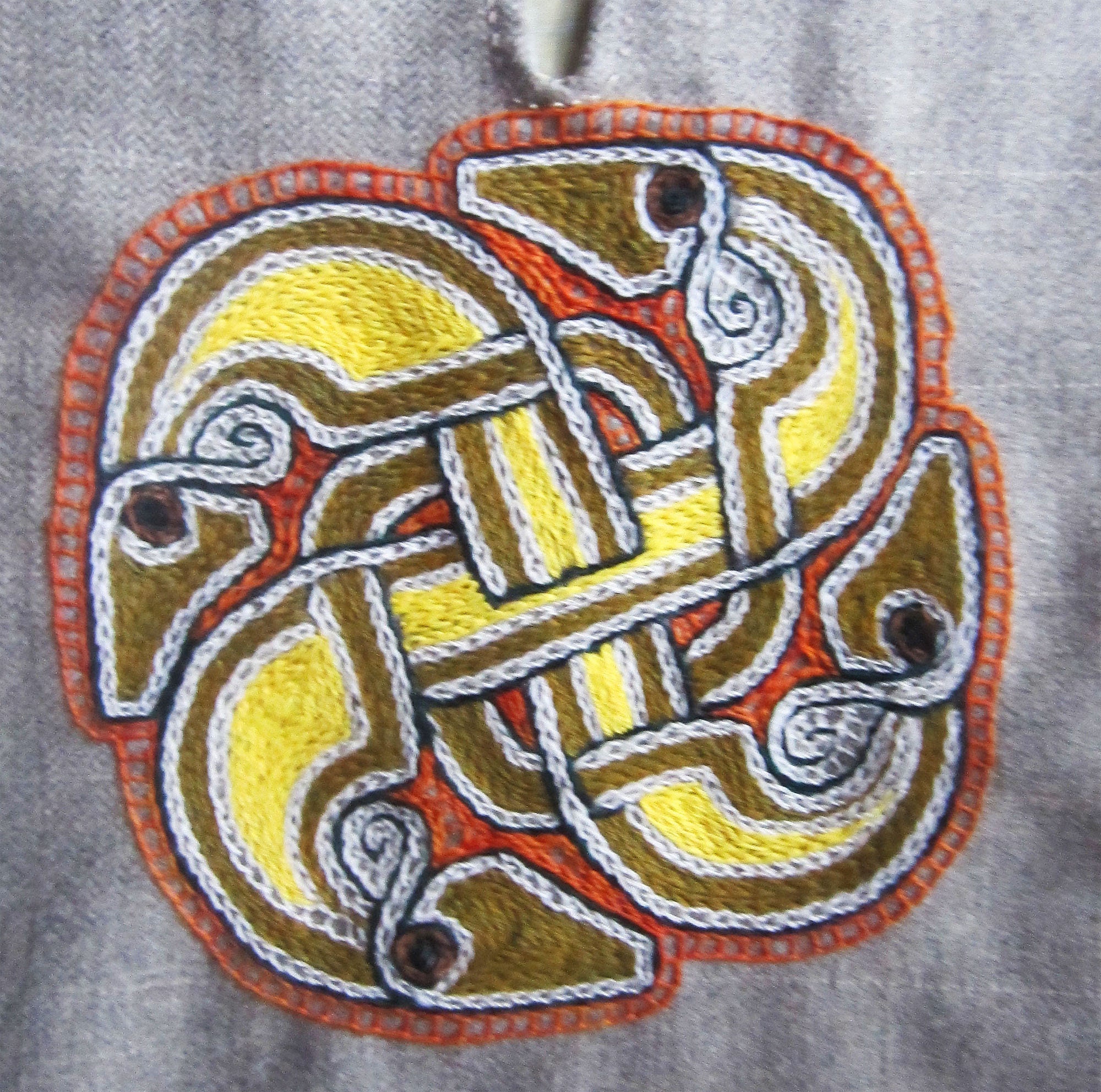 The Beautiful Woollen Tunic, 4 Horses of God Frey, Historical Pattern ...