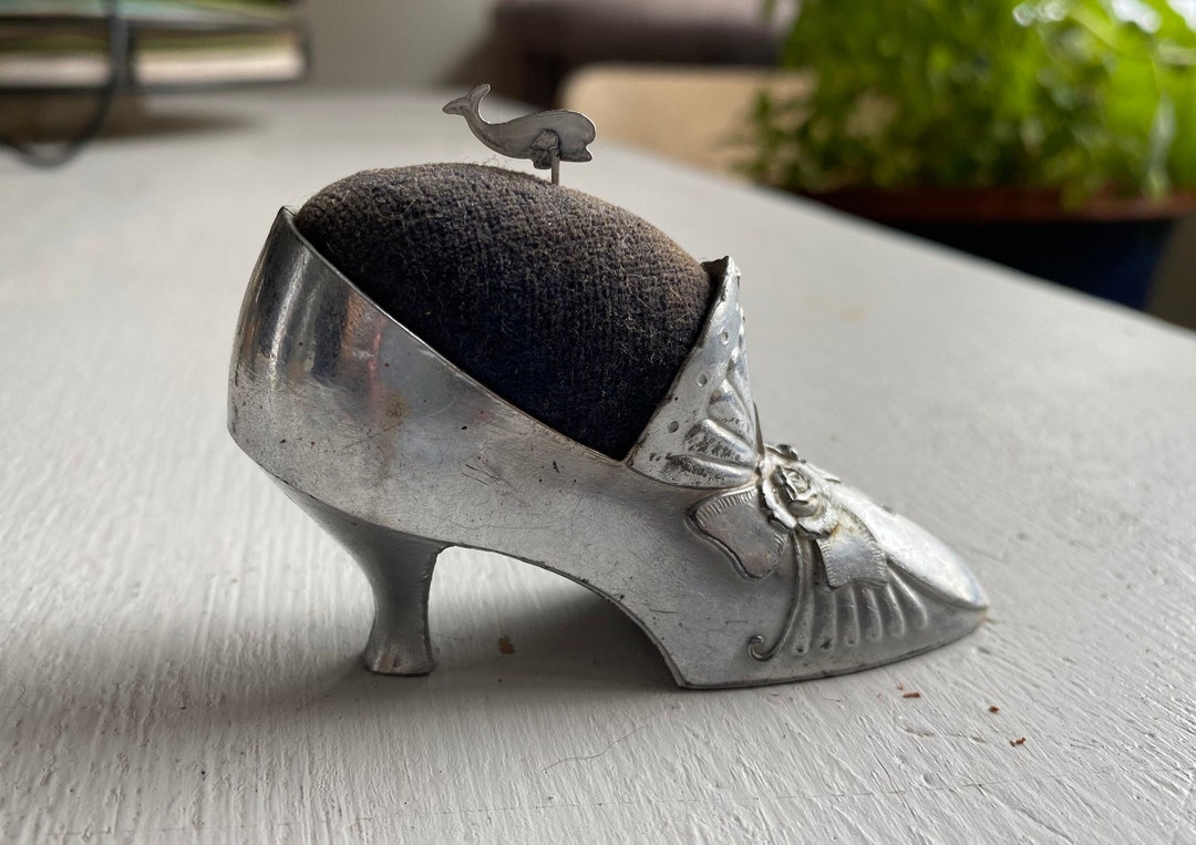 Antique Shoe Pin Cushion / Ladies Victorian Style Shoe / Pin Cushion - Etsy