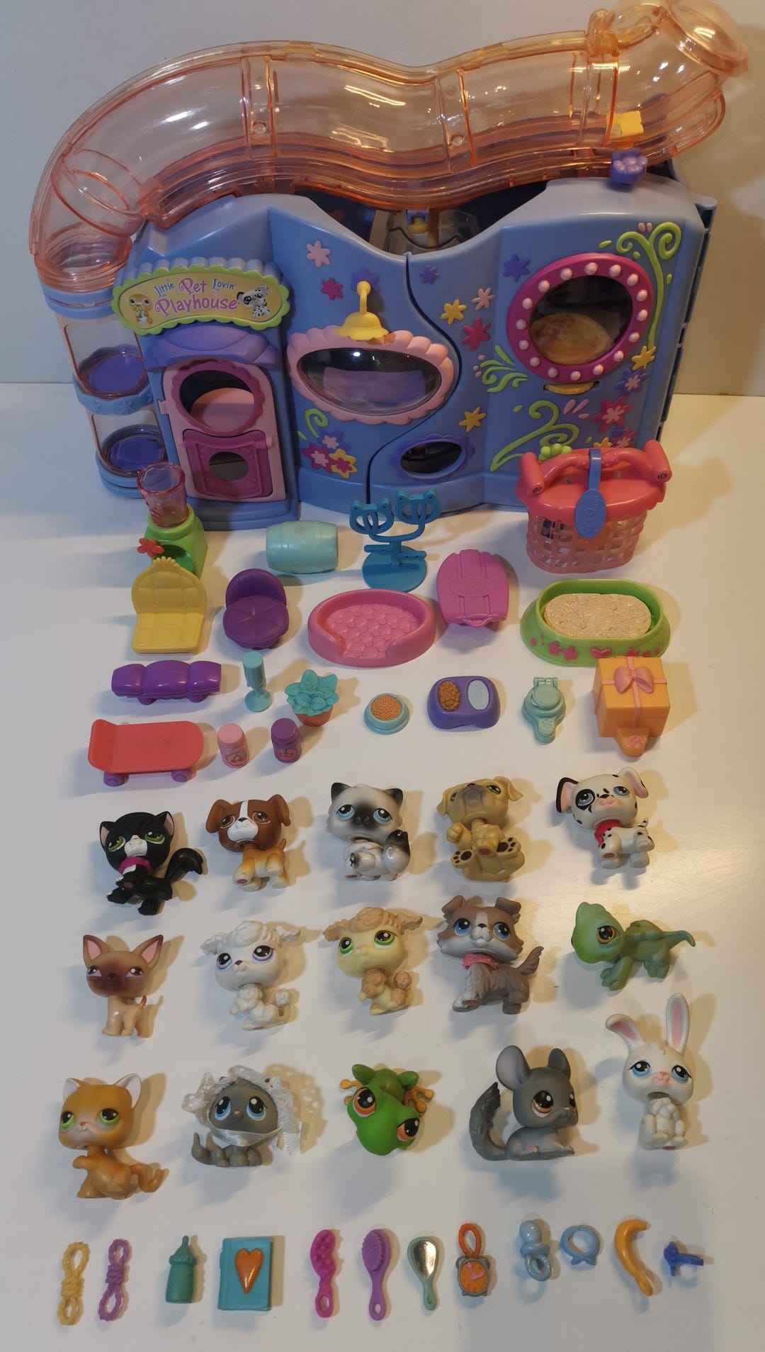 VTG LPS the Little Lovin Pet Play House, 15 Authentic Littlest Pet Shop ...