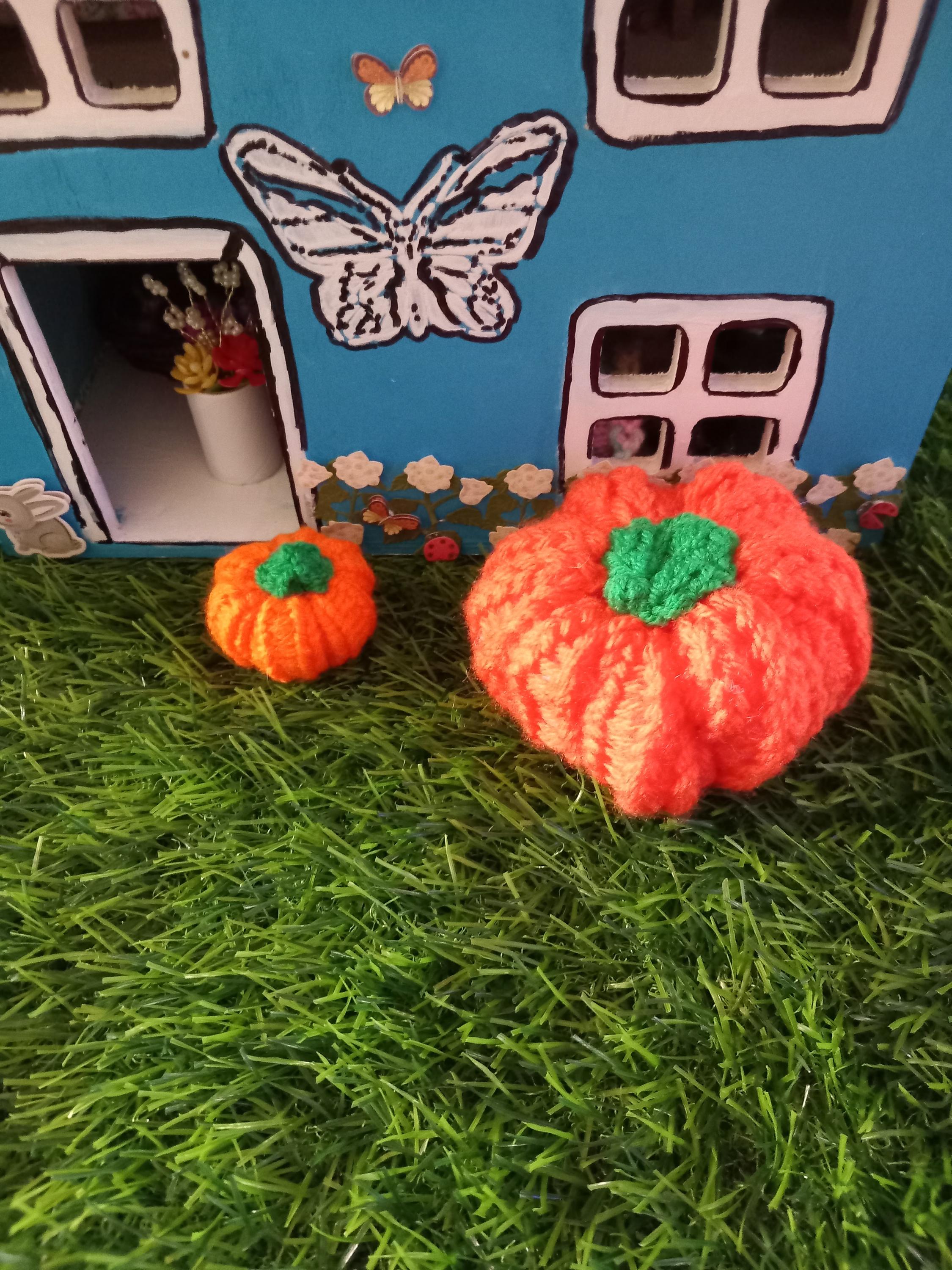 Loom Knit Pumpkin Pattern: Beginner Autumn Halloween Decor (PDF Pattern ...
