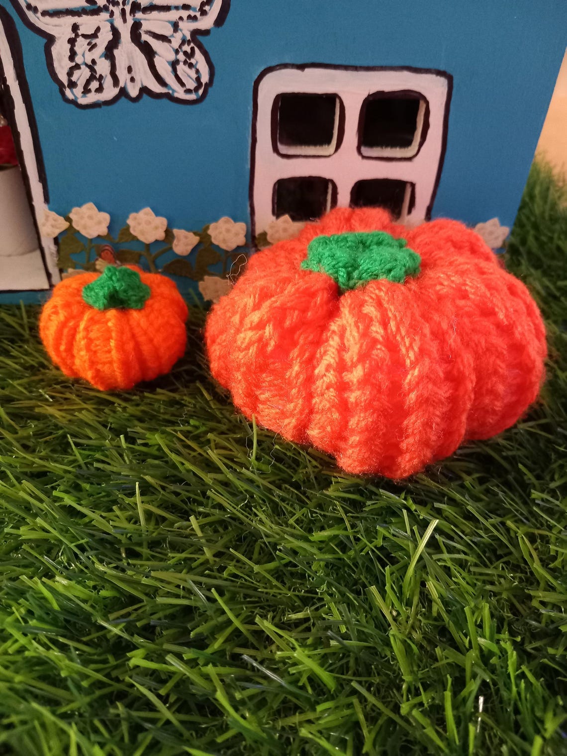 Loom Knit Pumpkin Pattern: Beginner Autumn Halloween Decor (PDF Pattern ...