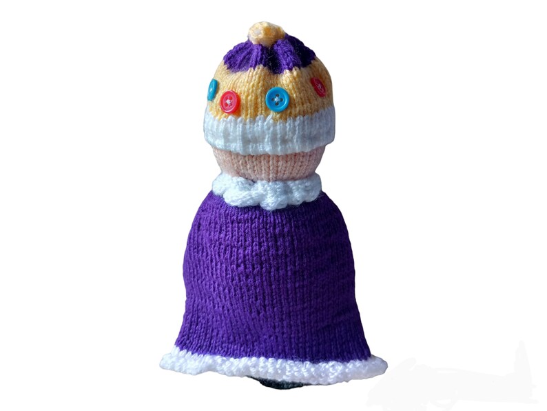 Loom Knitting PATTERNS | Loom Knit King Charles | Royal Coronation ...