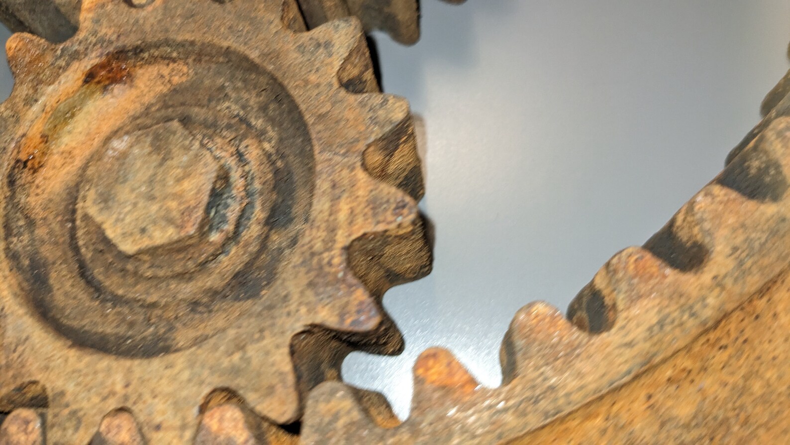 Rusting Cast Iron Gear Box Wall Clock - Etsy