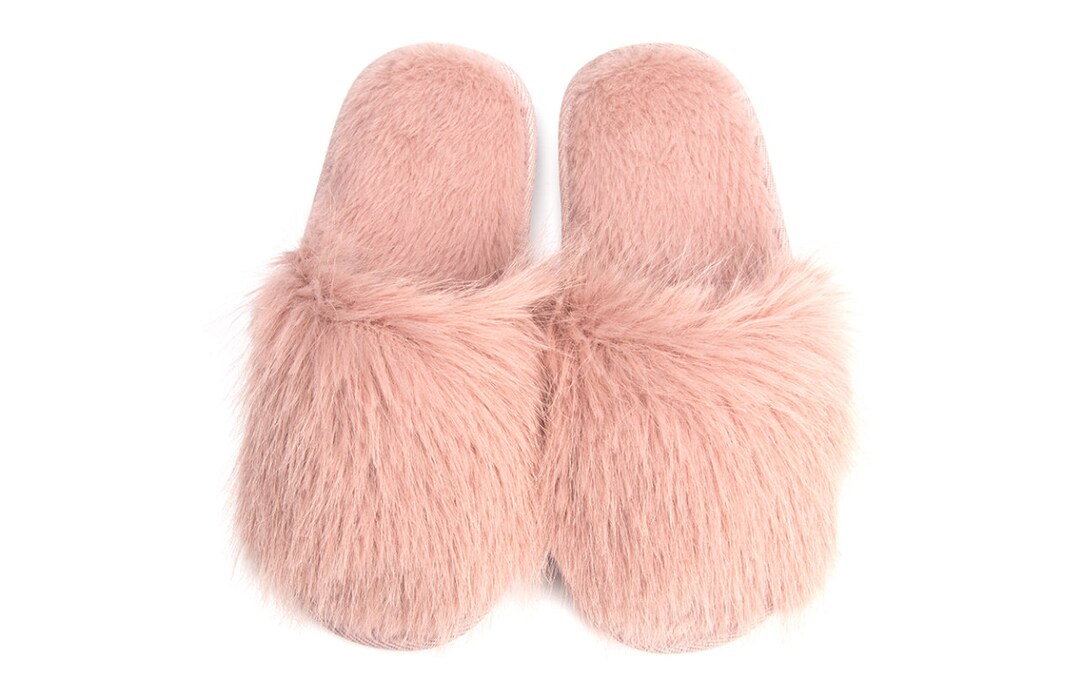 VERY PERI Cozy Chic Fuzzy Slippers for Girl's Fizzy Hair Top With Faux ...