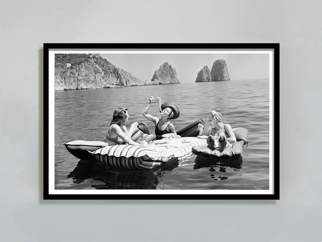 Eating Spaghetti, Women Eating Pasta on Capri, Black and White Art ...