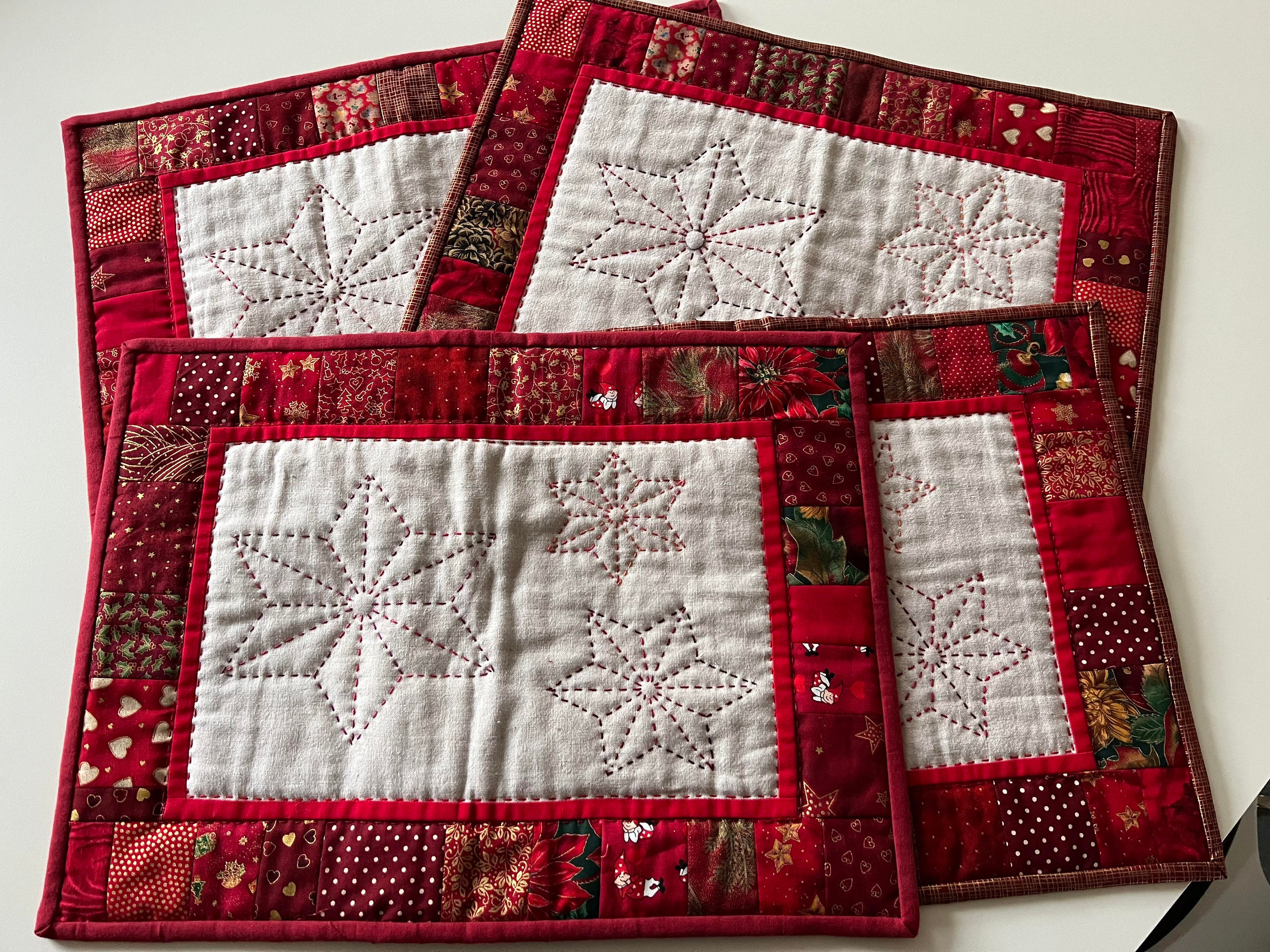 Sashiko Christmas Star Project for Mobile and Table Runner by Naumann ...