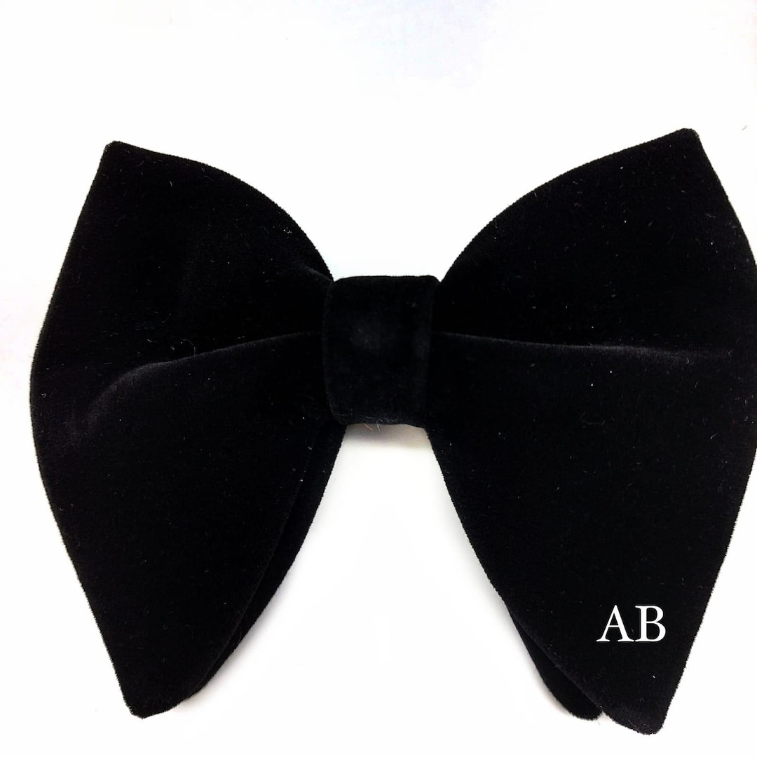 Custom Initials Velvet Bowtie, Tom Ford Inspired Butterfly Bowtie ...