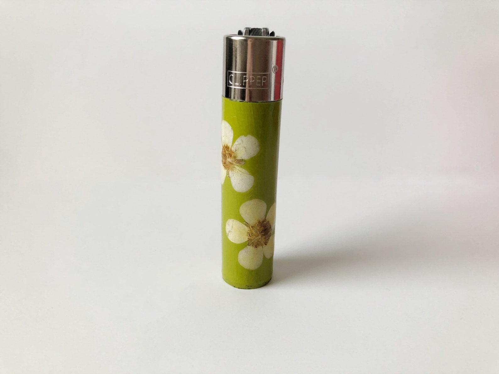 REAL FLOWER LIGHTER Green Pressed Flower Refillable Lighter - Etsy