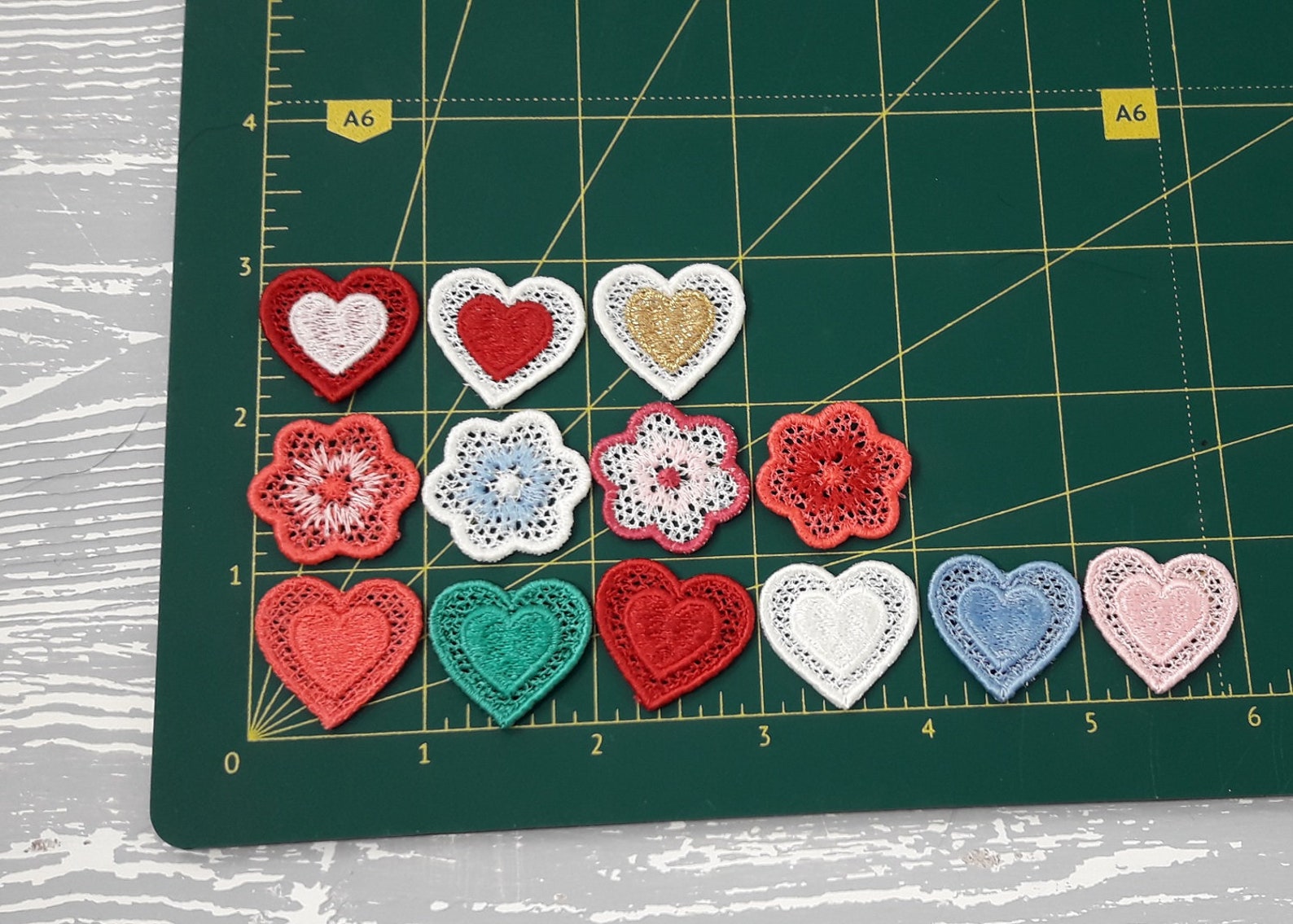 Mini Hearts and Flowers FSL Free Standing Lace 4x4 Hoop One Sizes in ...