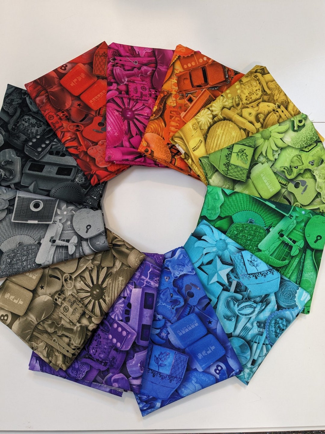 Living Color Fat Quarter 12 Pack - 12pcs- Eye Spy Fabrics, I Spy ...