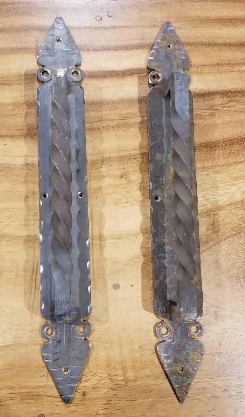 2 Iron Door Arrowhead & Twist Handles - Metal - Etsy