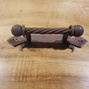 6 Iron Twist Ball Handles - Etsy