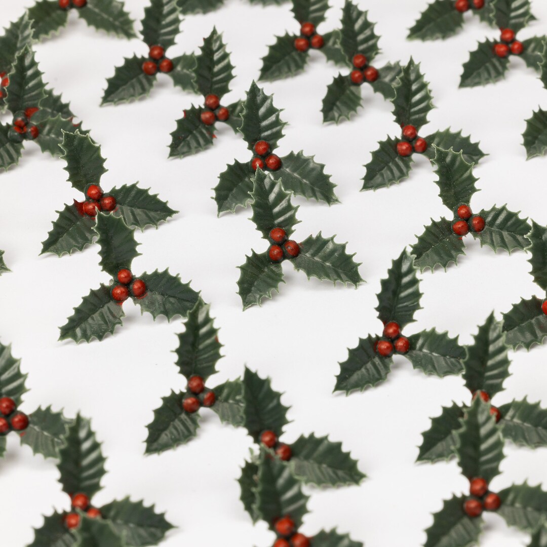 Small Plastic Holly Leaf Christmas Cake Topper Decoration Yule Log ...
