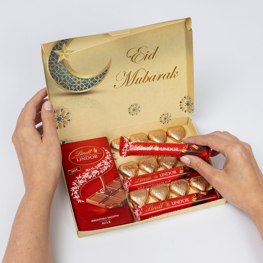 Eid Mubarak Lindt Lindor Milk Chocolate Bars & Hearts Gift Box Treat ...