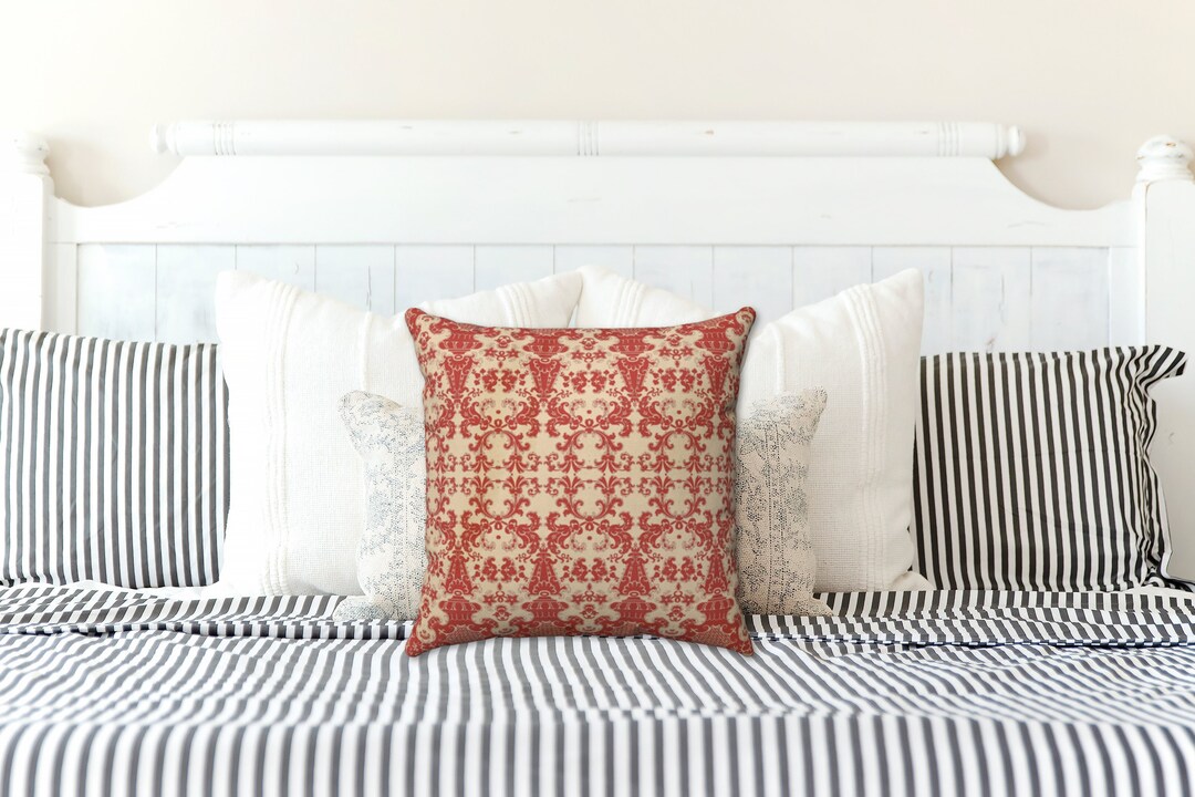 Red Damask Pillow Cover, Vintage Patterns, Damask Pillows, Red Damask ...