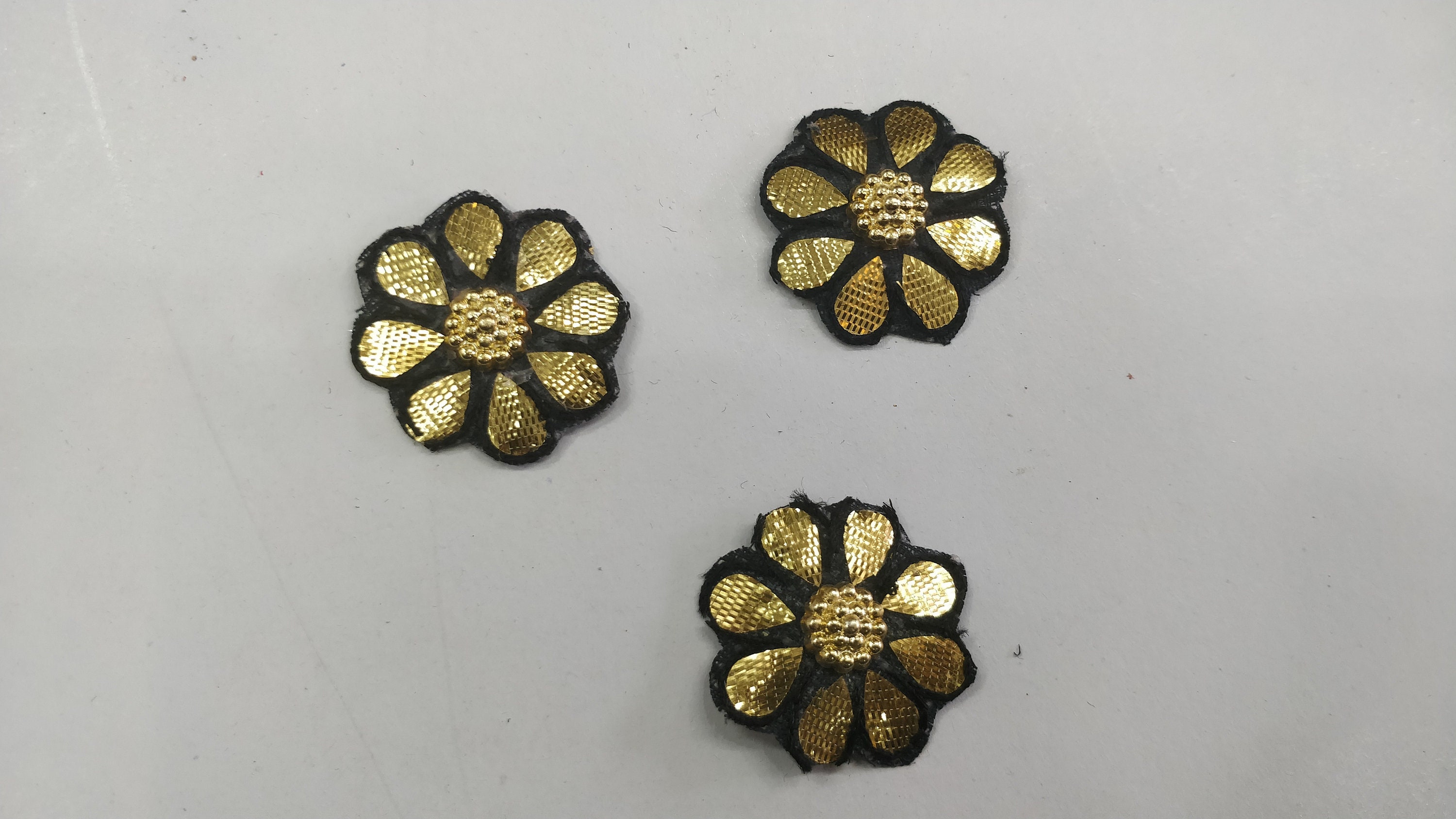 25 Tiny Handmade Applique Gota Patti Zari Flower Motif Crafting ...