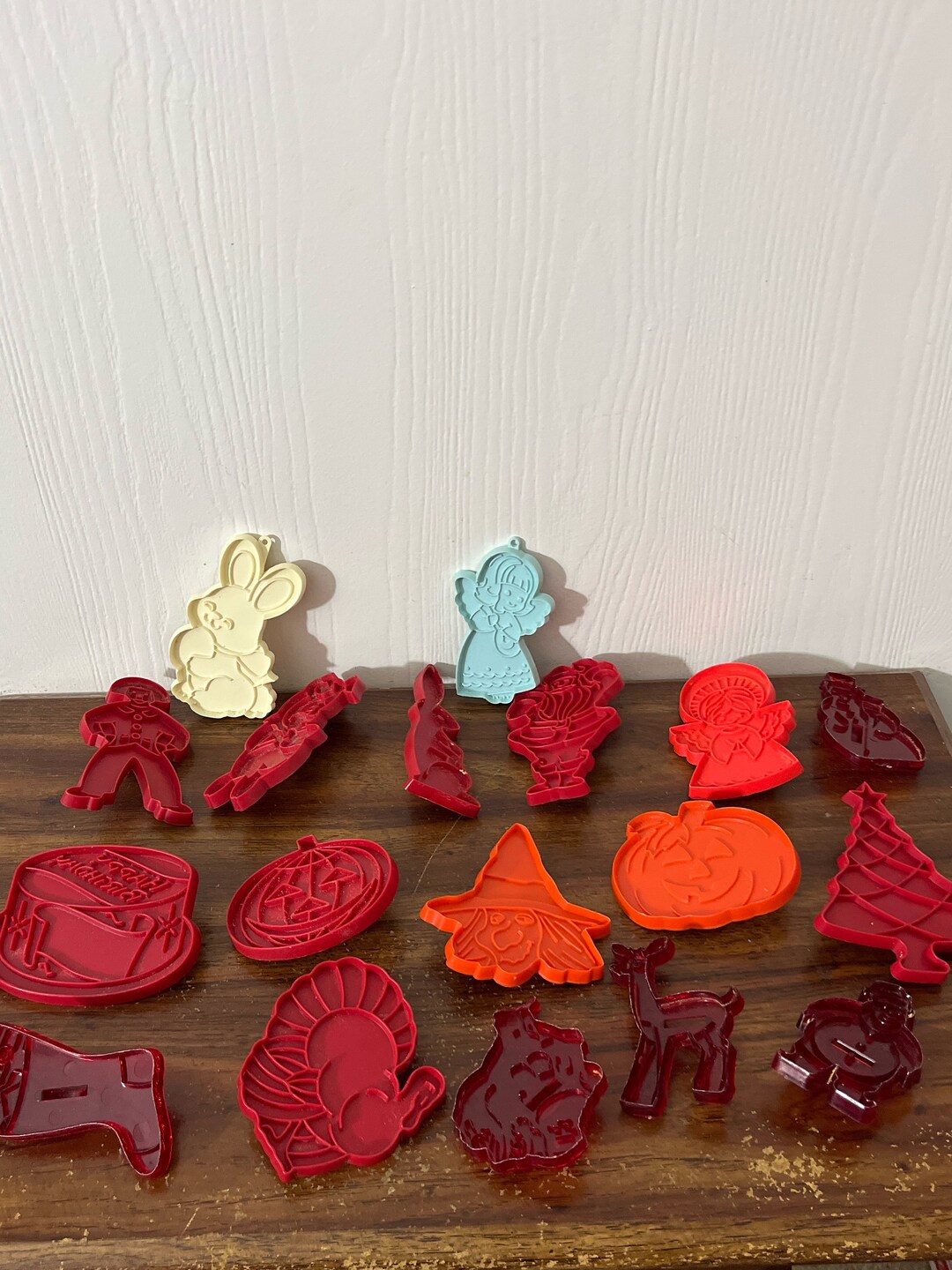 Vintage Cookie Mold Lot of 18 Molds Plastic Christmas Halloween Easter ...