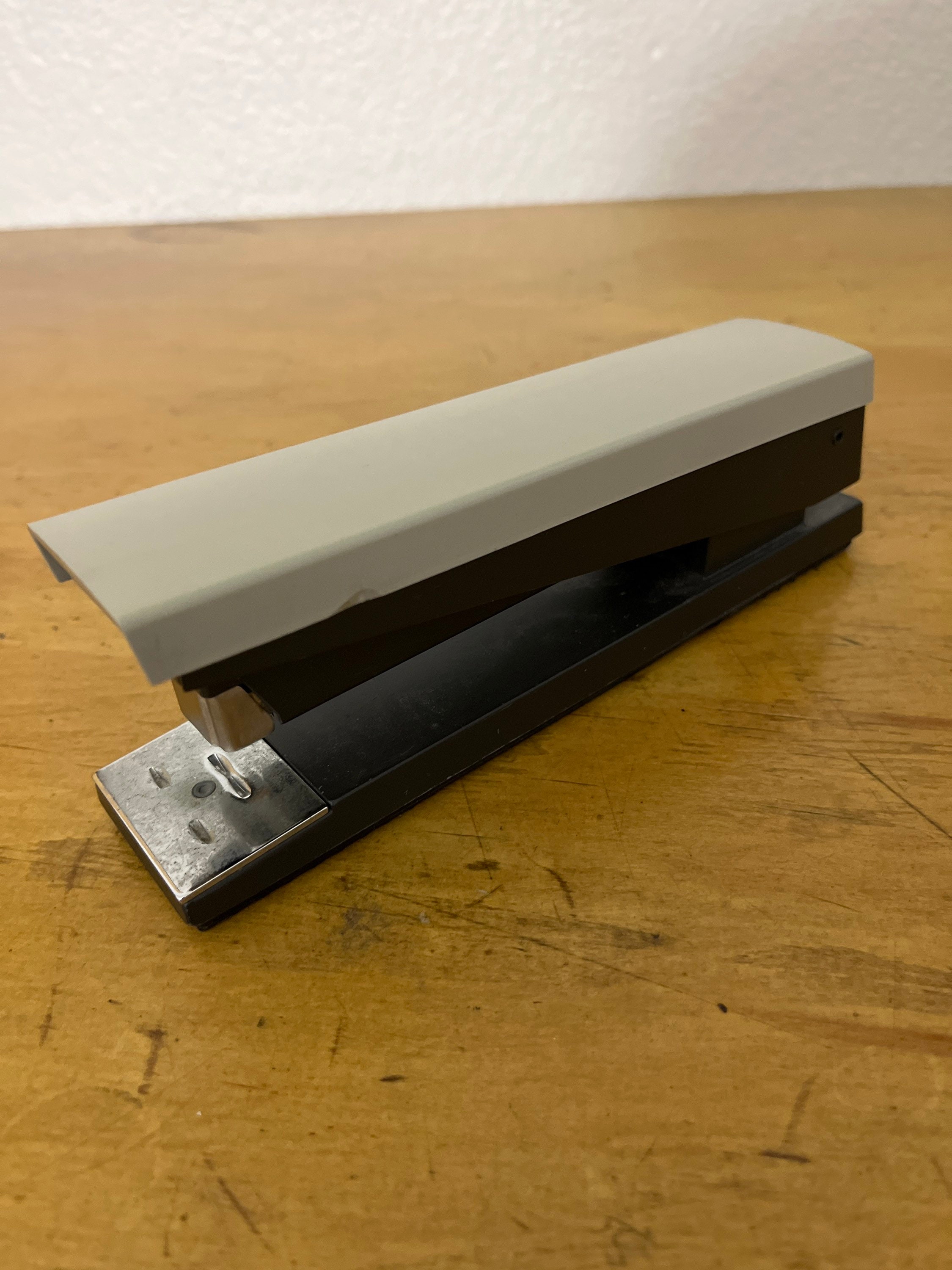 Lot of 2 ACCO 30 UTS Heavy Duty Desktop Staplers Tan Vintage - Etsy