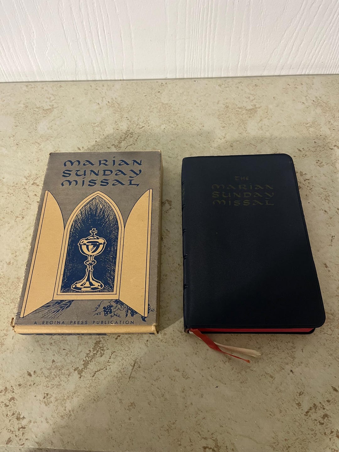 1957 the Marian Sunday Missal Catholic Regina Press Blue Vinyl No. 1585 ...
