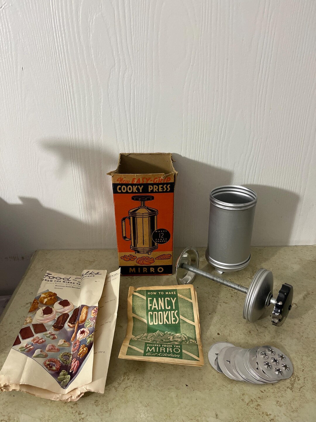 Vintage Mirro Cooky Press 12 Shapes 1950's Aluminite Large Original Box ...