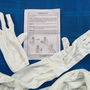 Vintage Funny Pro GROWING WHITE GLOVES Clown Visual Magic Trick Costume ...