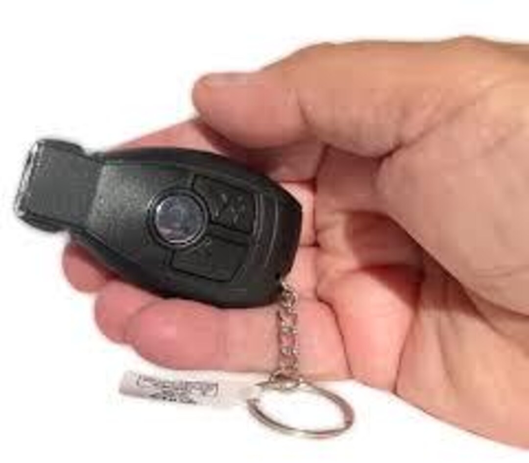 Retro SHOCKING CAR KEY Fob Shocks Electric Fake Auto Chain Gag Funny ...