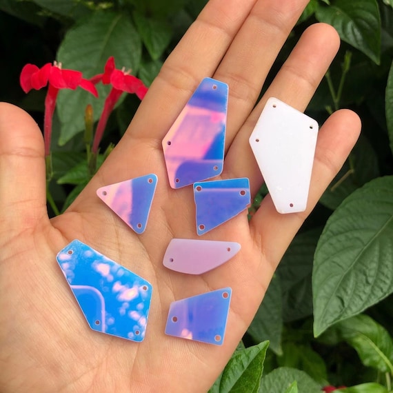 Flat mirror beads store