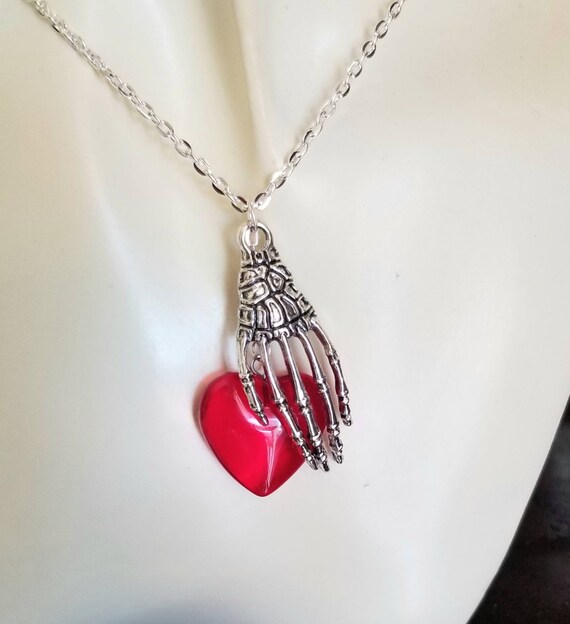 Skeleton heart necklace store