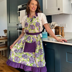 Retro Aprons for Women, Frilly Apron, Vintage Inspired Fashion, Floral ...