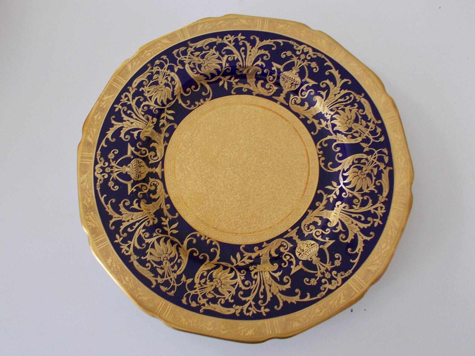 Crown Chelsea English China; Scalloped Edge Gold & Cobalt Blue Design ...