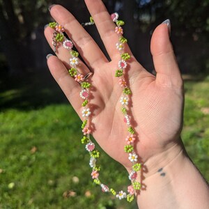 Pink Daisy Flower Chain Seed Bead Necklace Seed Bead Necklaces Adults ...