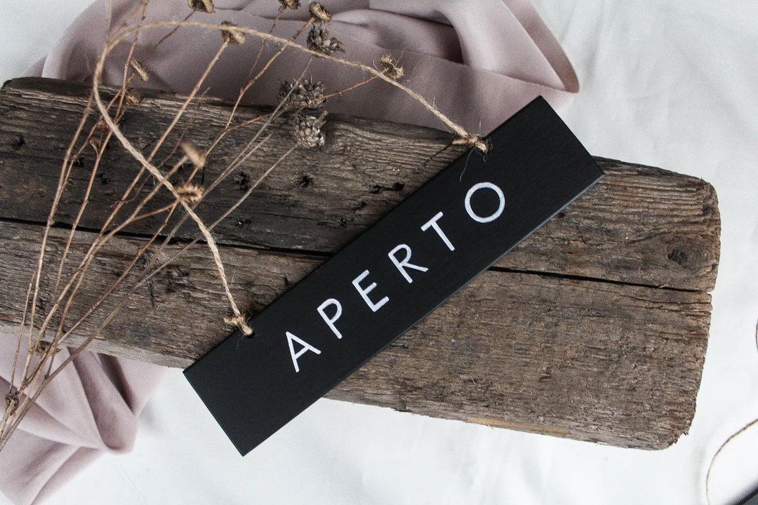 Aperto Chiuso Sign, Italian Black-white Open Closed Handwritten Sign ...
