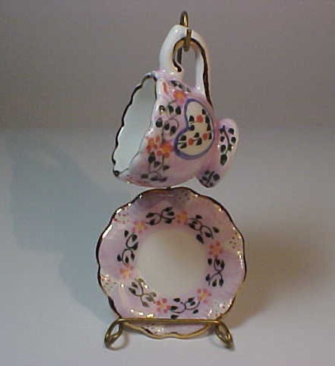 P# Vintage 2003 Unique Collectable Set of Charming Display WEE CUP ...