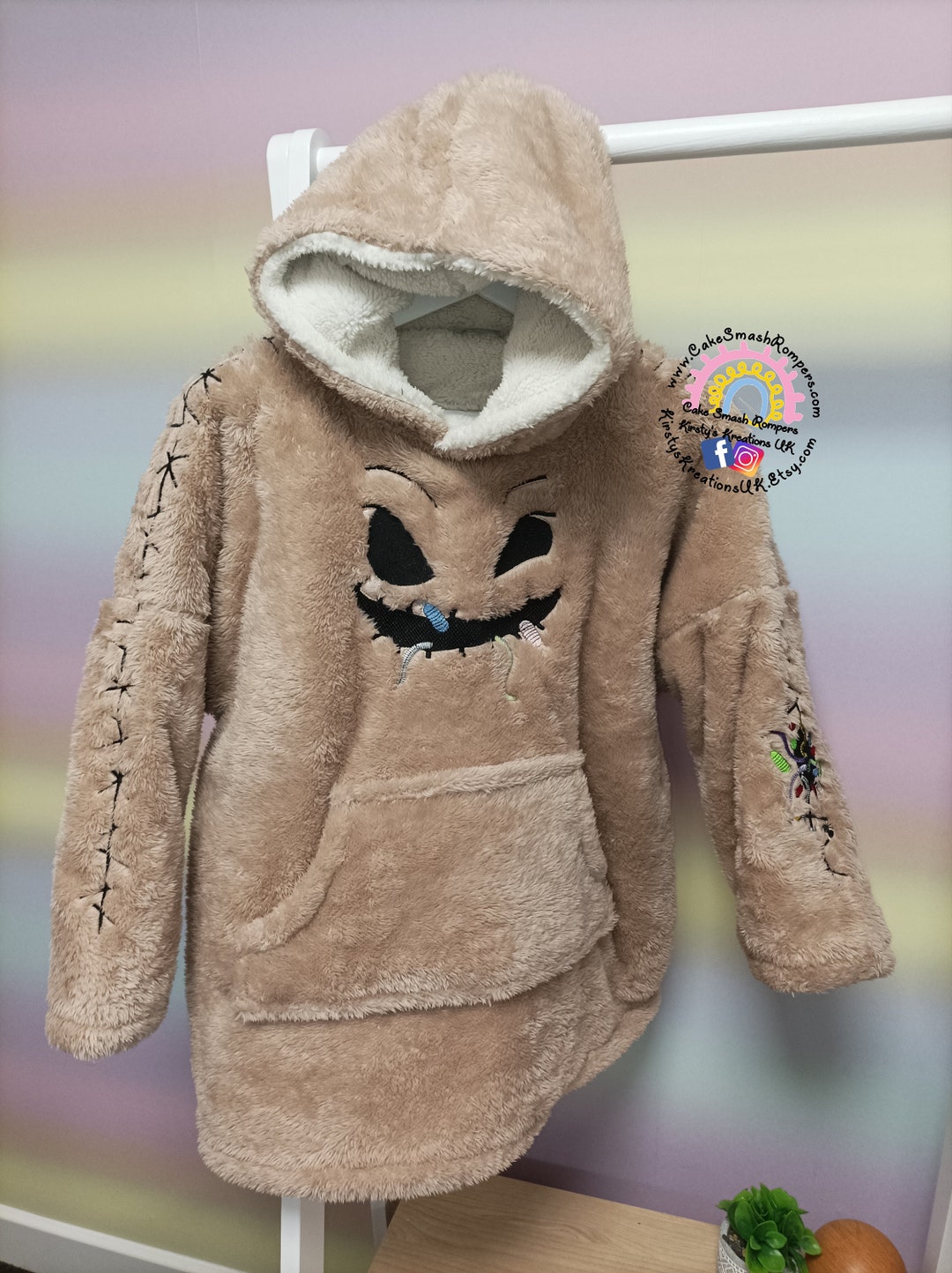 Kids Oogie Boogie Oversized Personailsed Hooded Blanket Snoodie Winter ...