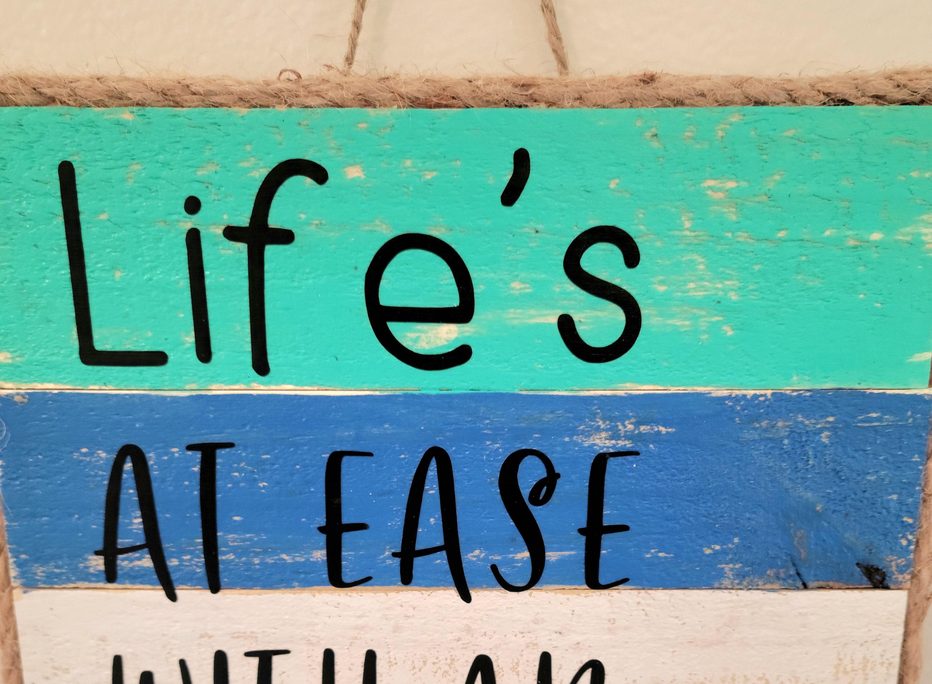 Rustic Life's at Ease With an Ocean Breeze Sign - Etsy