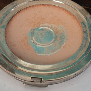 A Vintage Stratton / Revlon Powder Compact With Linear Engraved Lid CW ...