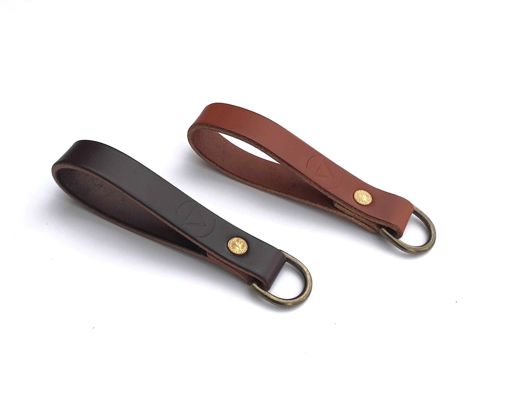 Durable and Sleek Keychain // Modern Leather Keychain // Looped ...