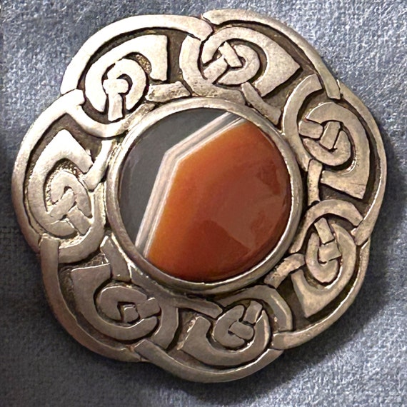 Vintage Silver Celtic Trinity Knot Brooch with Banded… - Gem