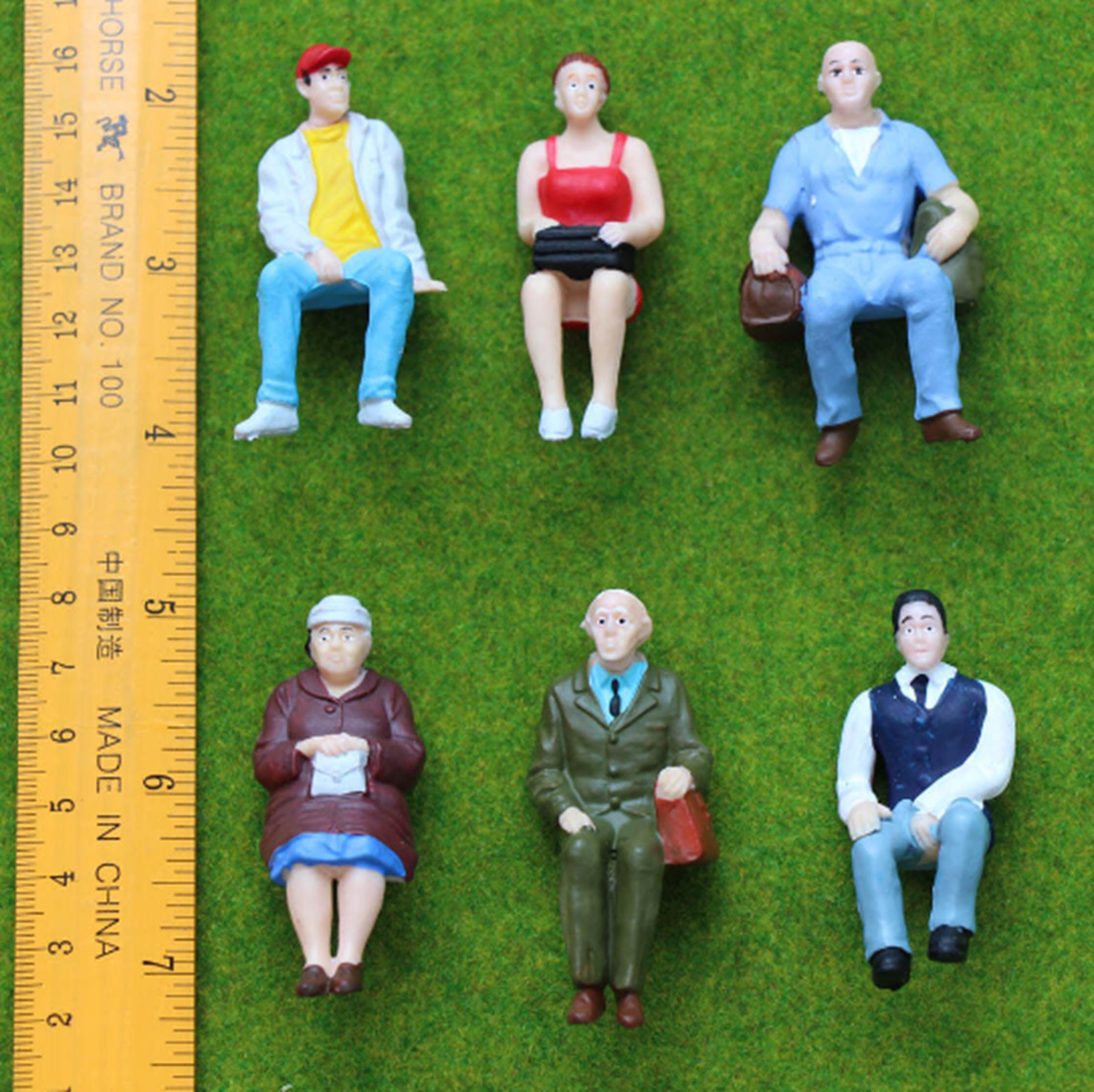 12pcs G Scale Sitting Figure 1:25 Seated People Railway - Etsy