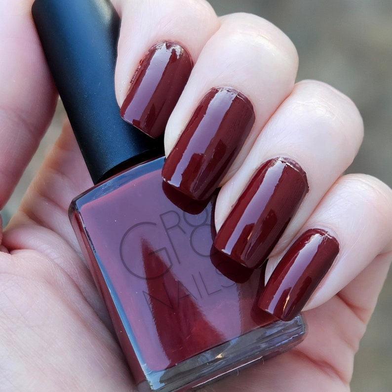 Very Vamp: Deep Red Brownish Red Nail Polish Handmade by GR8 Nails - Etsy