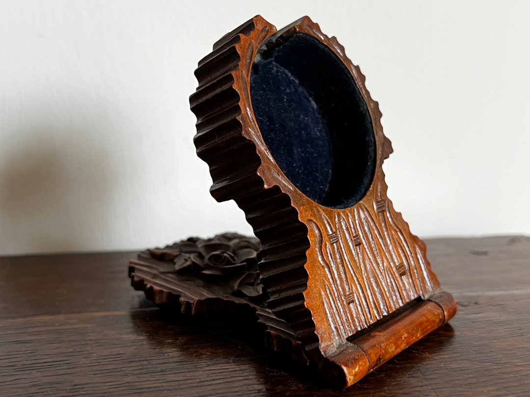 Attractive Antique Pocket Watch Stand With Carved Leaf and Flower ...
