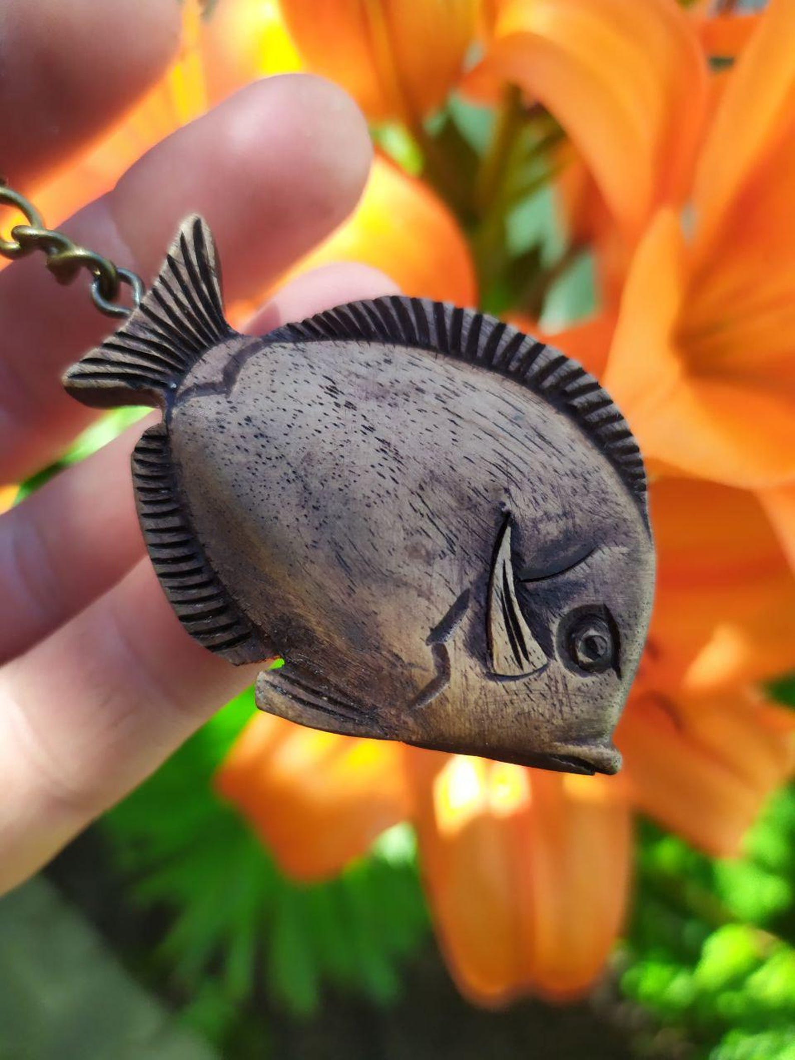 Wooden Handcarved Fish Keychain Hedgehog Figurine Key Chain Wooden ...