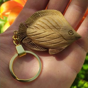 Wooden Handcarved Fish Keychain Hedgehog Figurine Key Chain Wooden ...