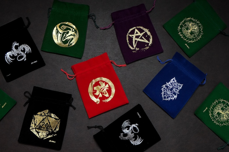 Velvet D20 Dice Bag: Antique RPG Gaming Pouch - Etsy